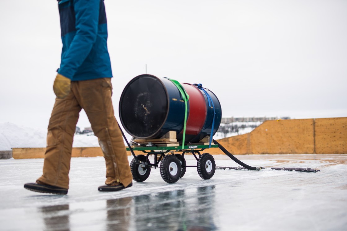 Watch: Houseboat Bay's homemade Zamboni