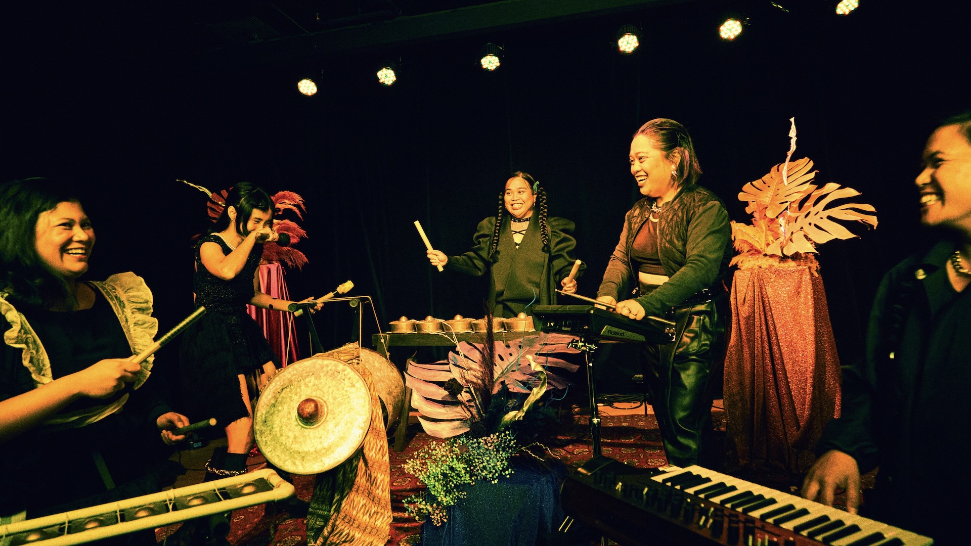 Pantayo bring the kulintang to Folk on the Rocks 2022