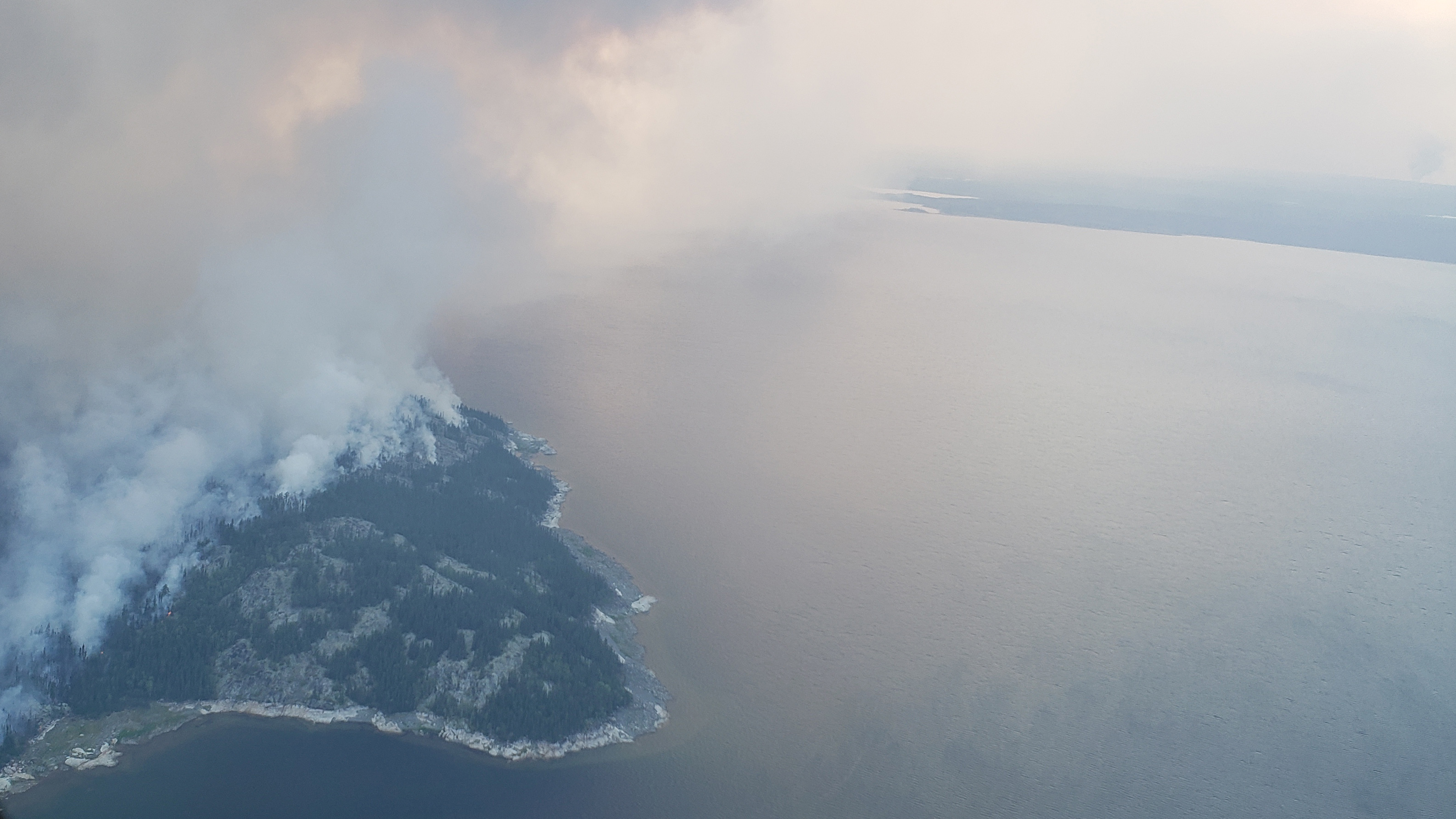 NWT extends total fire ban across North and South Slave
