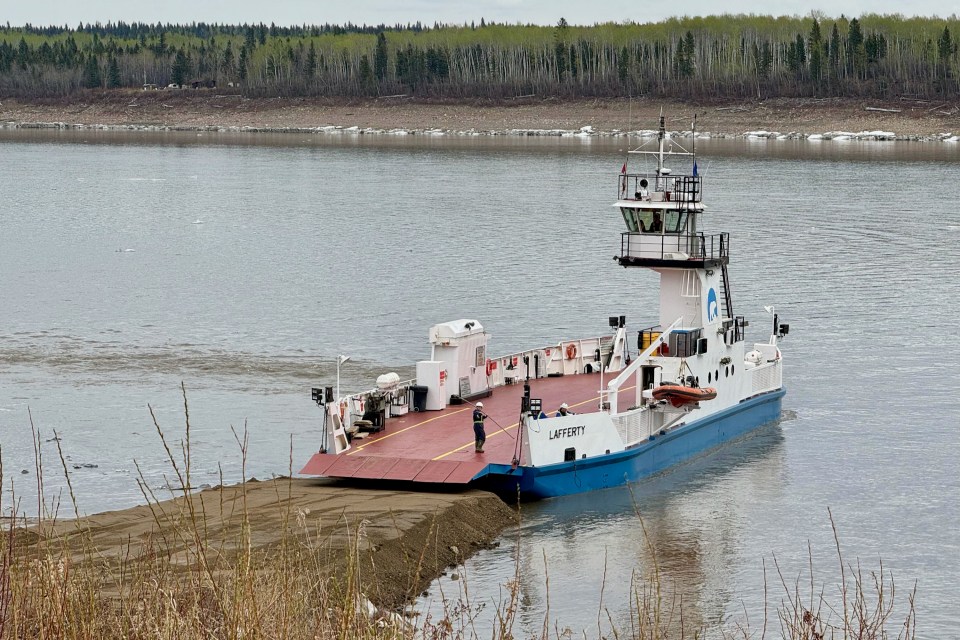 Dehcho ferries closing for the season a little earlier than usual