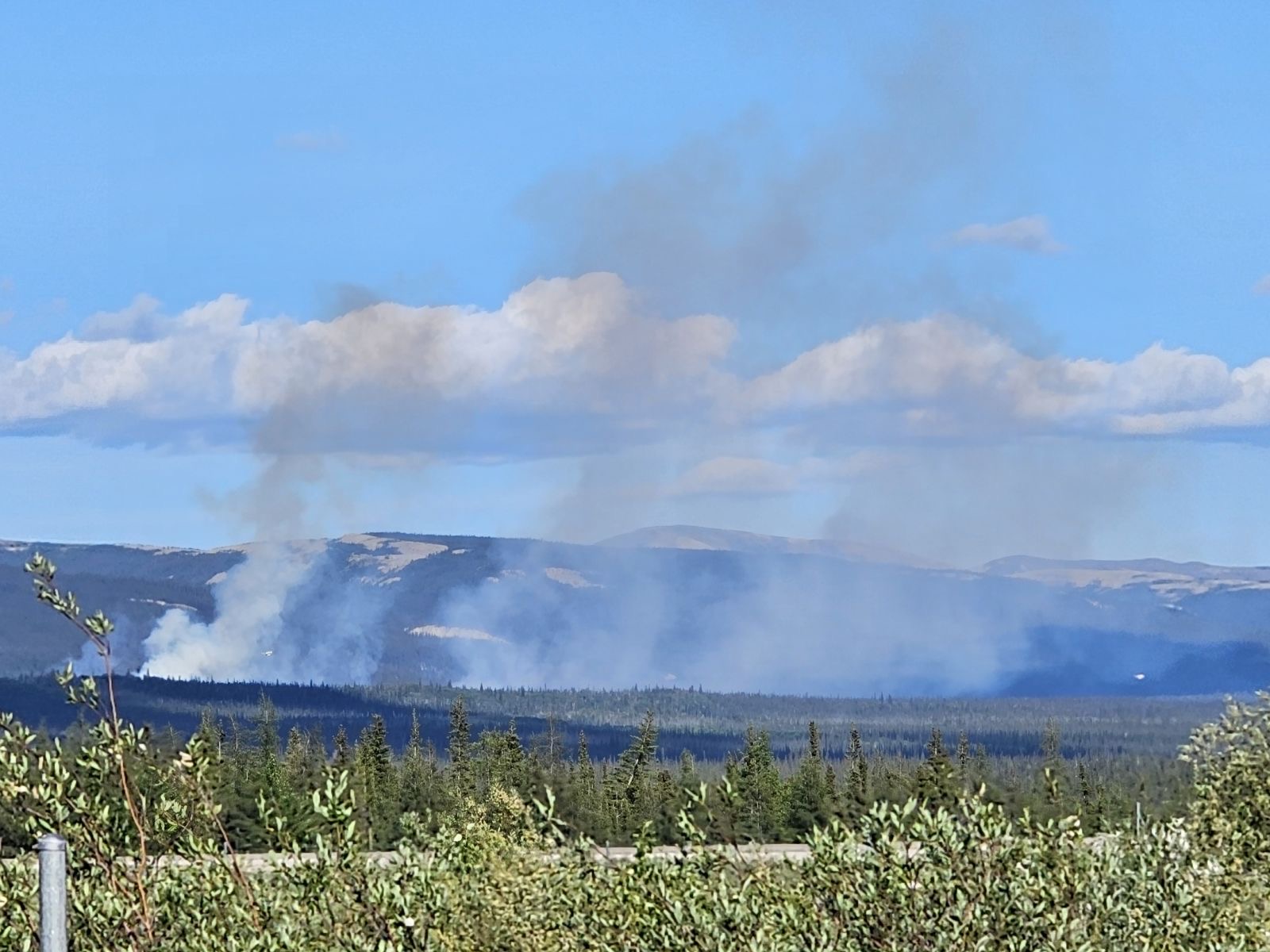 Norman Wells implements total fire ban as wildfire starts 14 km away