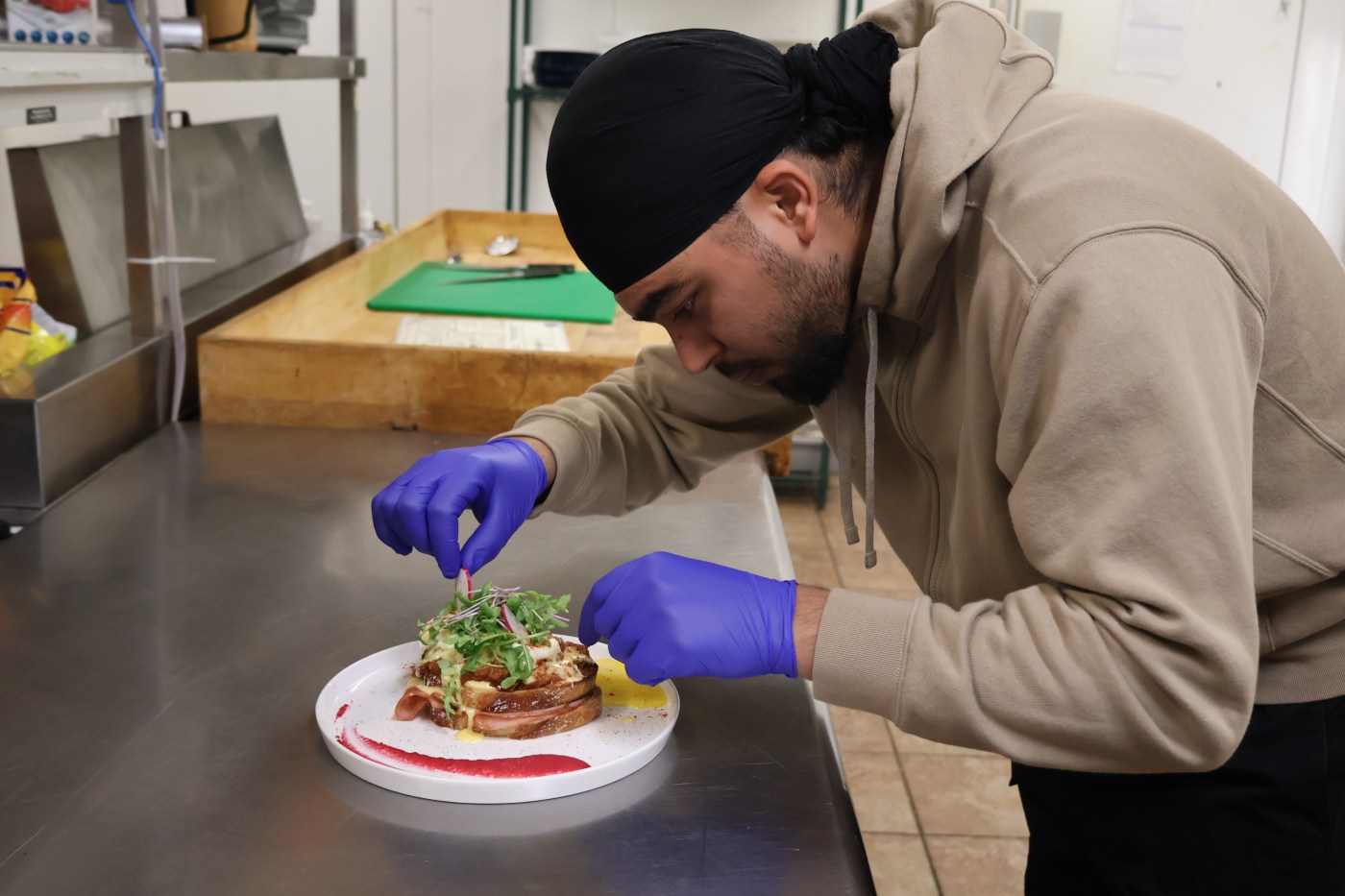 New Yellowknife café takes over former Hungry Wolf location