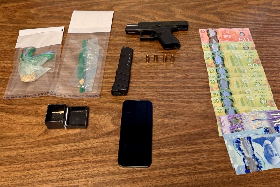 Hay River RCMP seize fentanyl and handgun in traffic stop