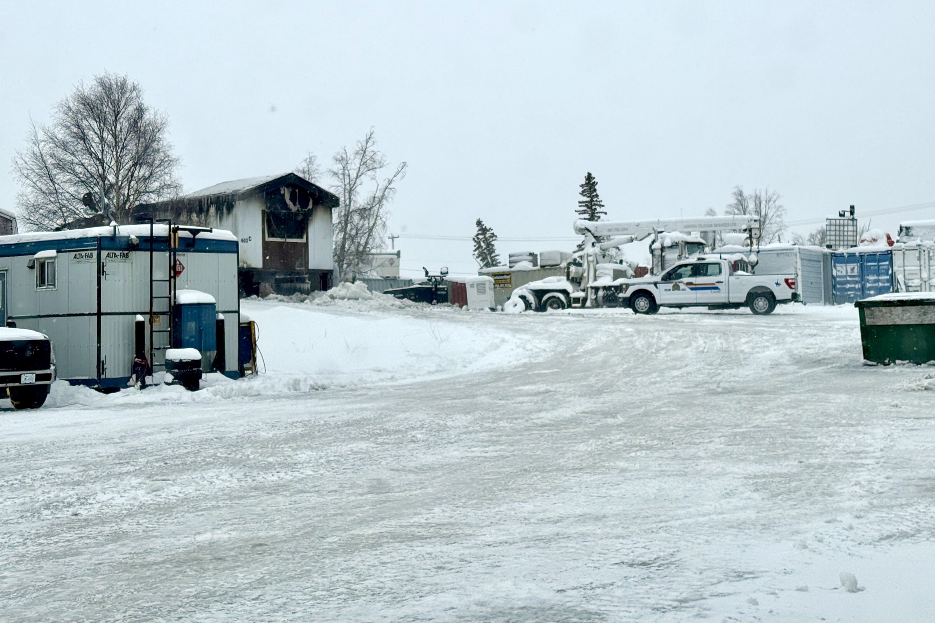 Police think early Tuesday fire on edge of Yellowknife was arson