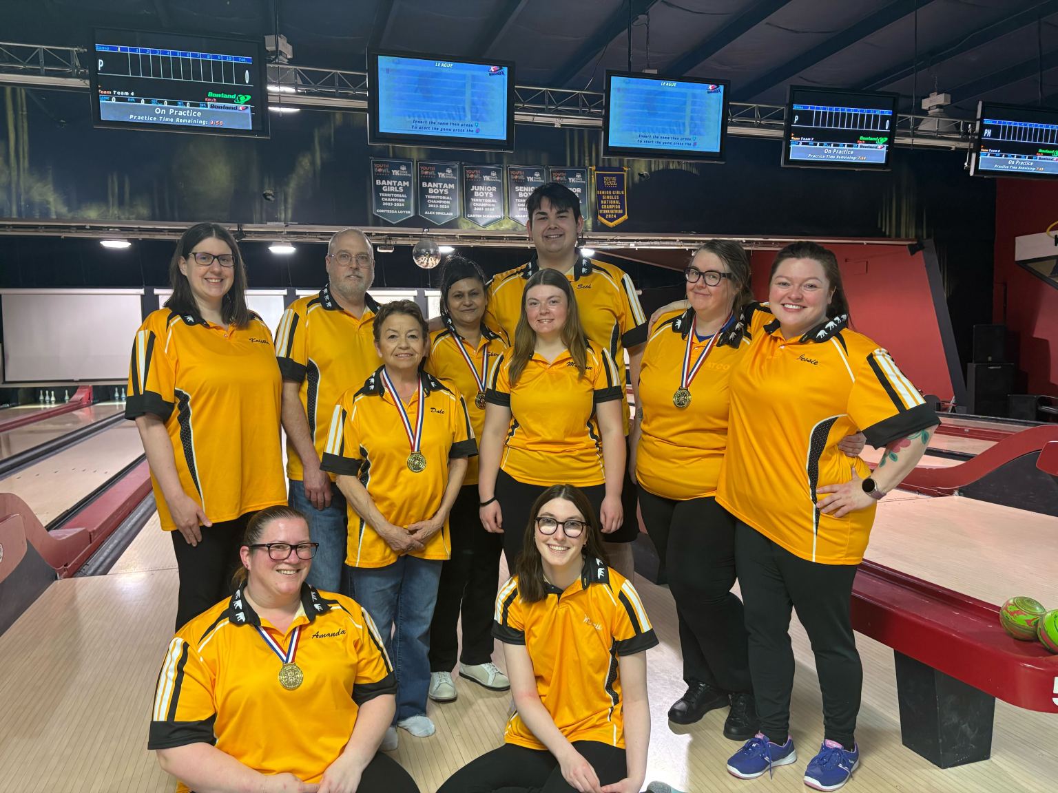 NWT bowlers win gold at national championship